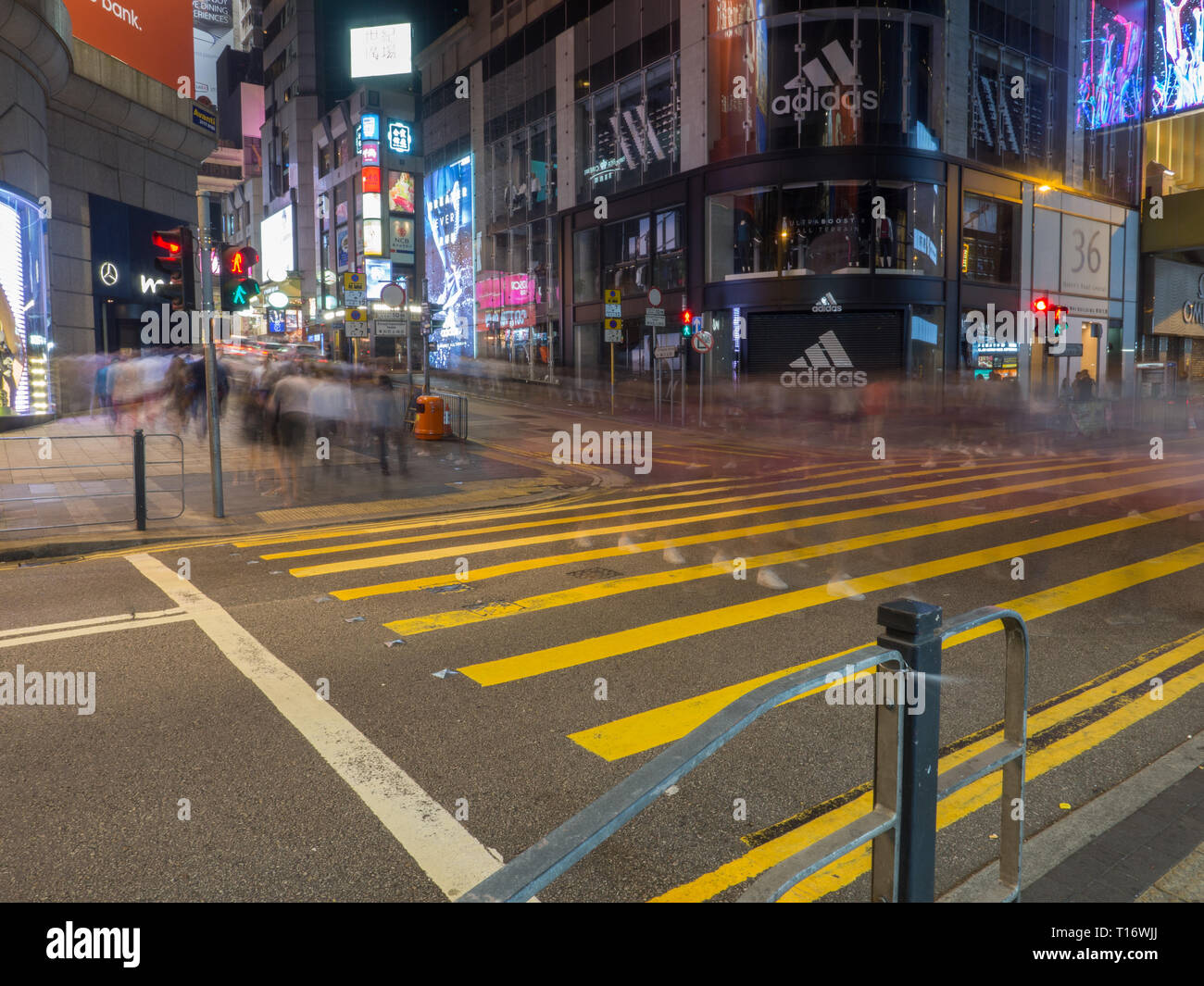 Queen's road hong kong street art hi-res stock photography and images ...