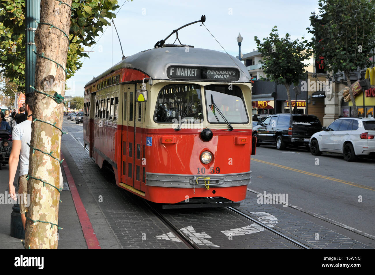 SAN FRANCISCO, U.S.A. - NOVEMBER 23, 2015: One of the many trams that ...