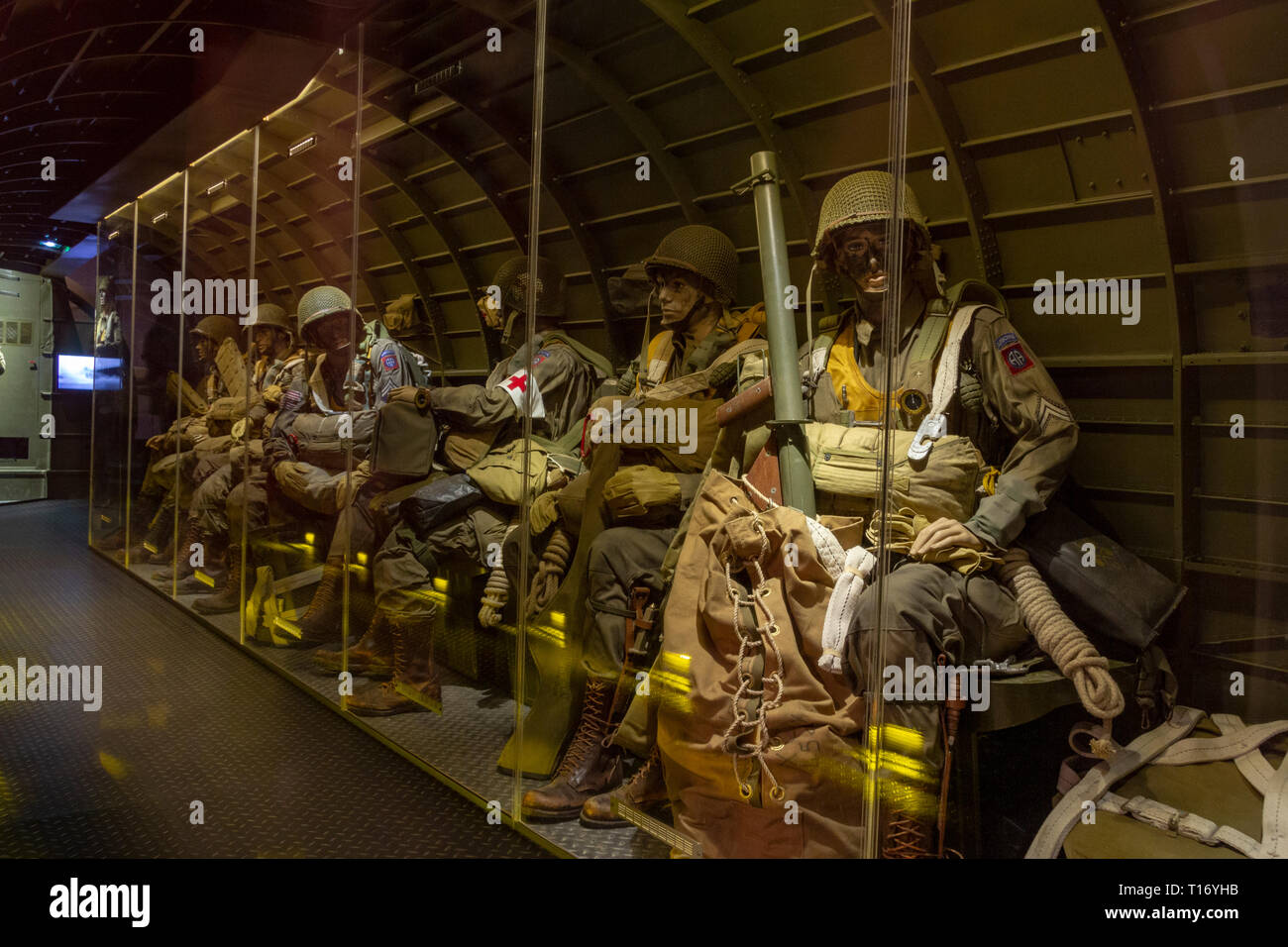 Paratrooper d day hi-res stock photography and images - Alamy