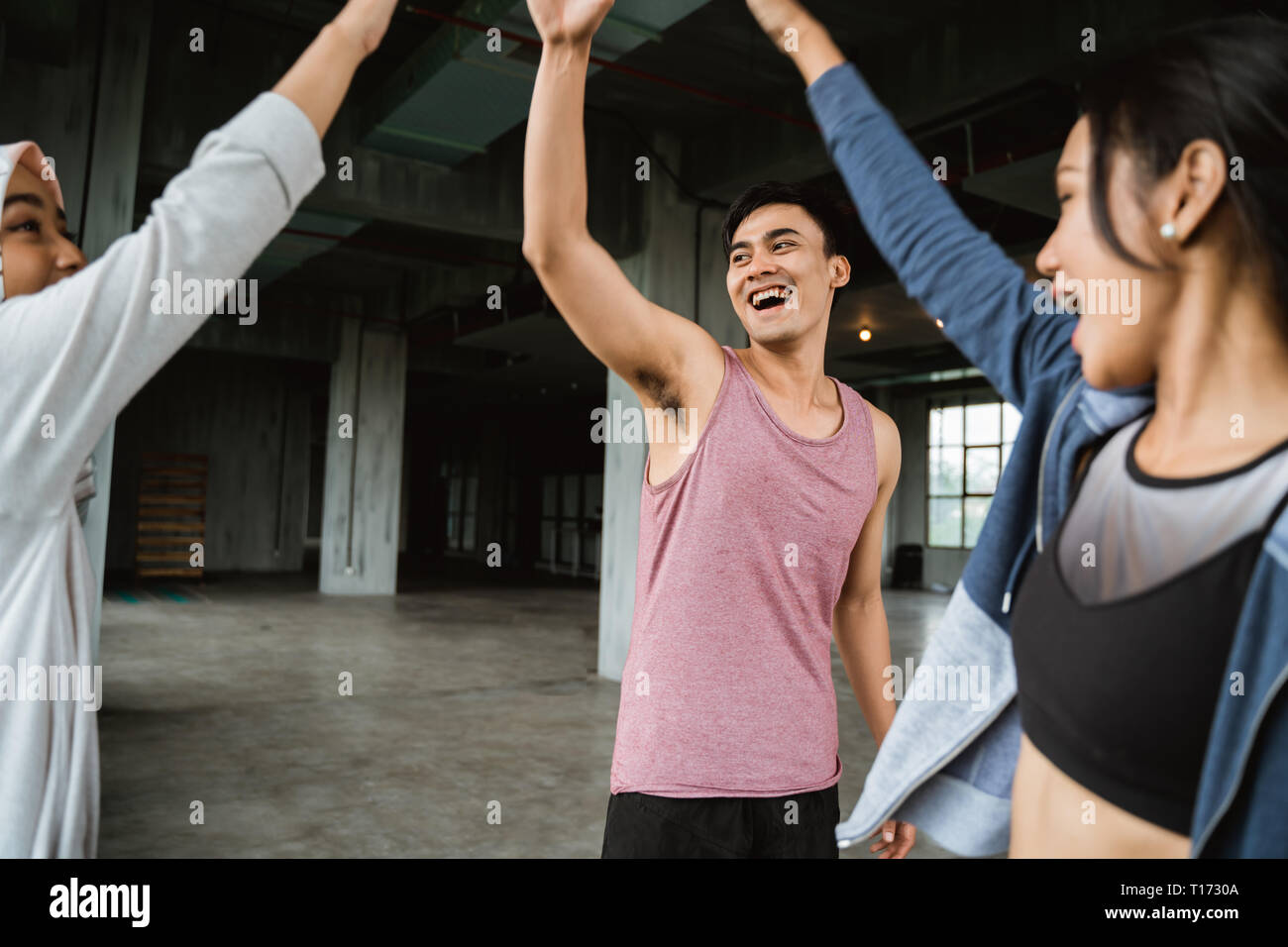 Sport coach shaking hand hi-res stock photography and images - Alamy