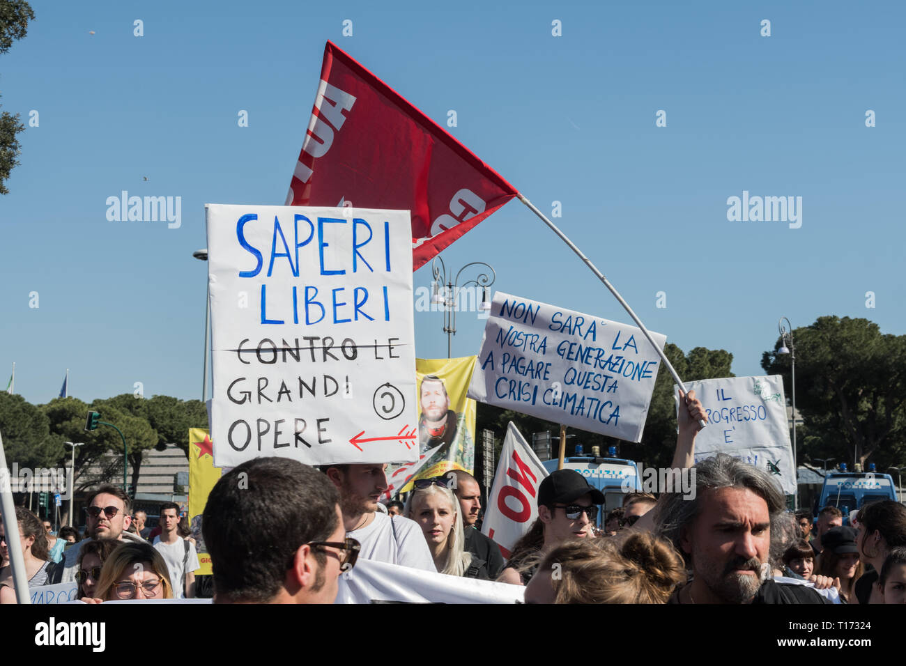 Muos ground station hi-res stock photography and images - Alamy