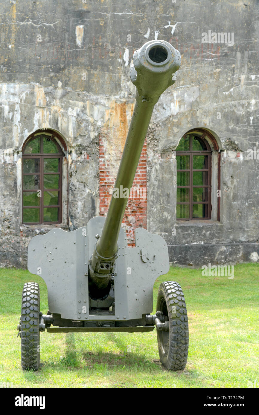 Ww2 german artillery illustration hi-res stock photography and images ...