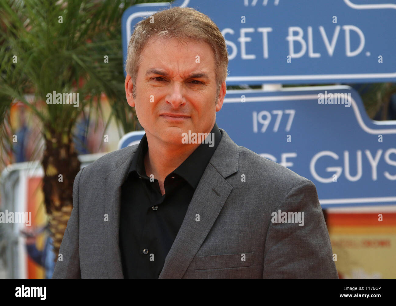 Shane black director red carpet event hi-res stock photography and ...