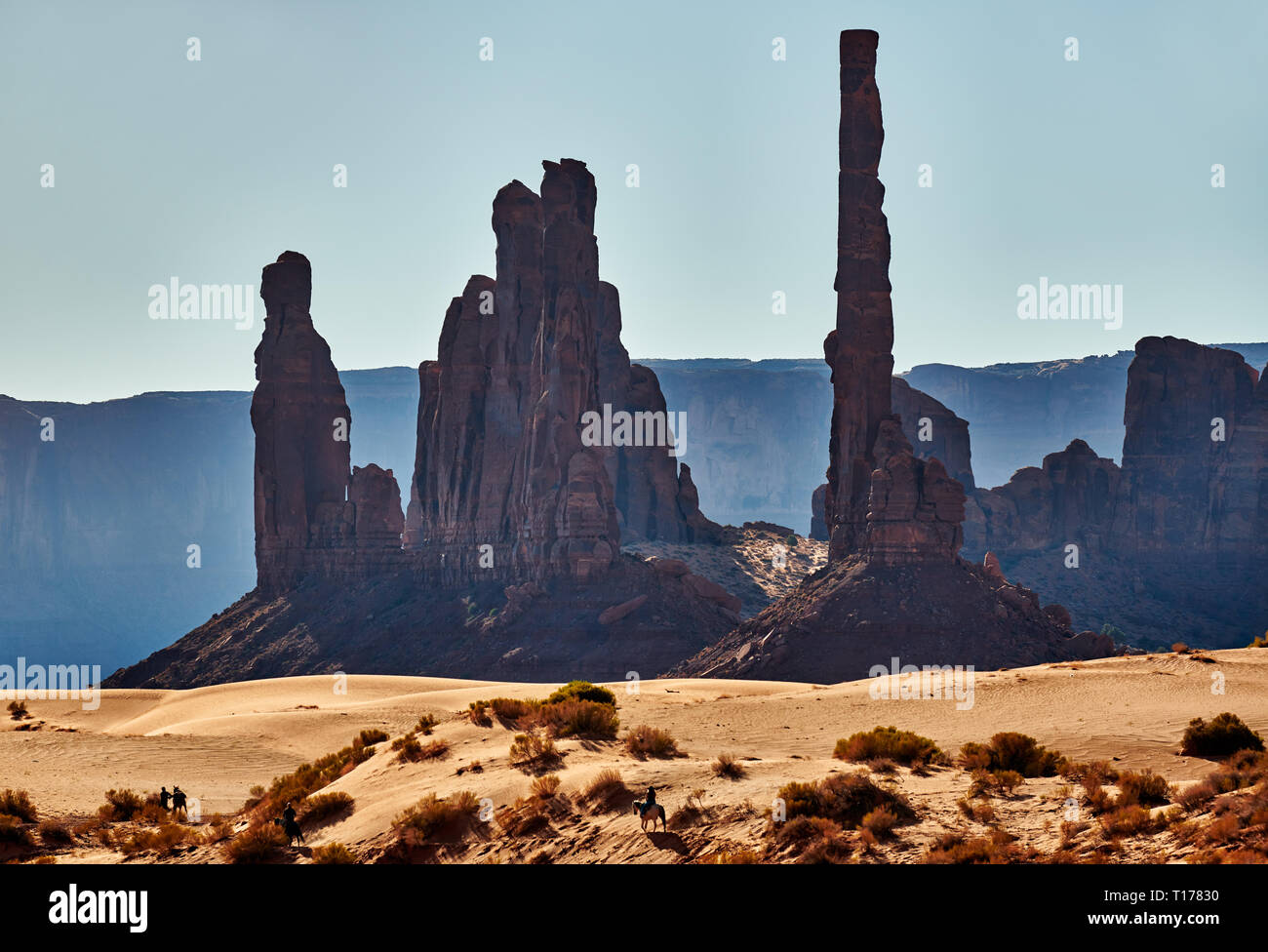 Monument valley totem pole hi-res stock photography and images - Alamy