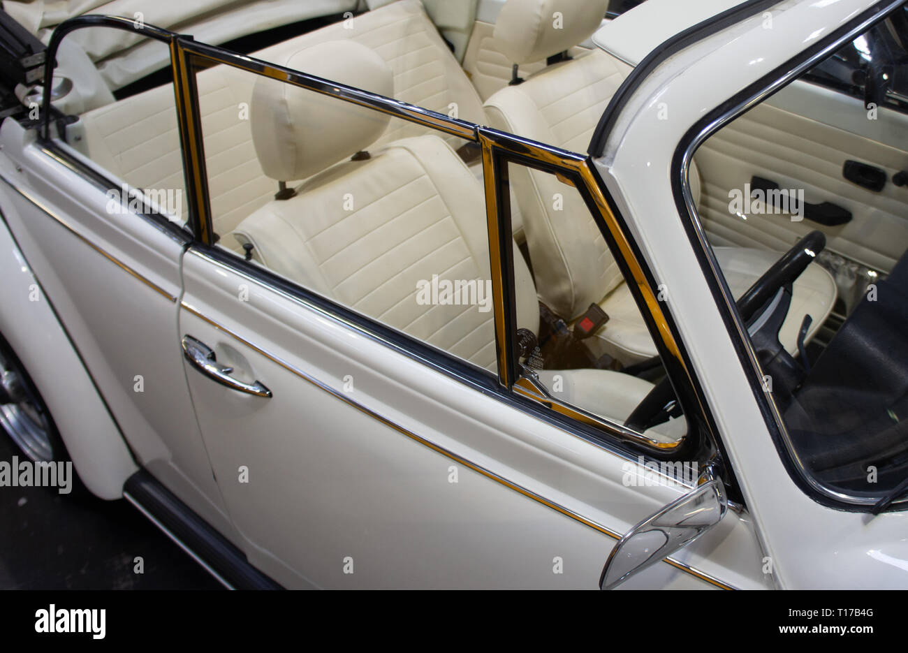 Vintage european cars hi-res stock photography and images - Alamy