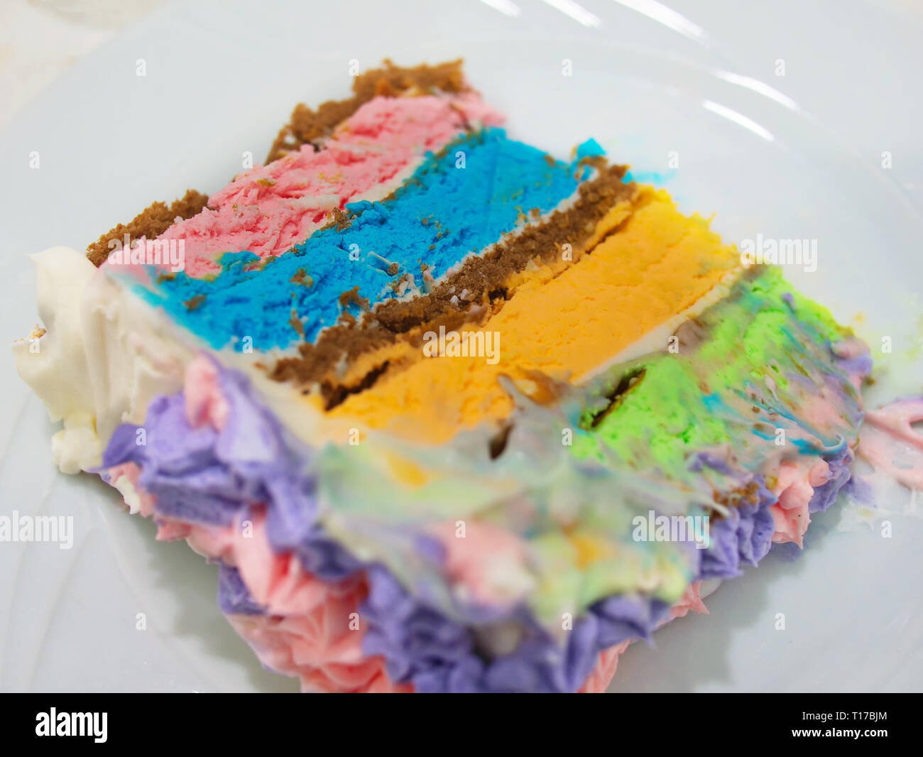 Layered cake slice hi-res stock photography and images - Alamy