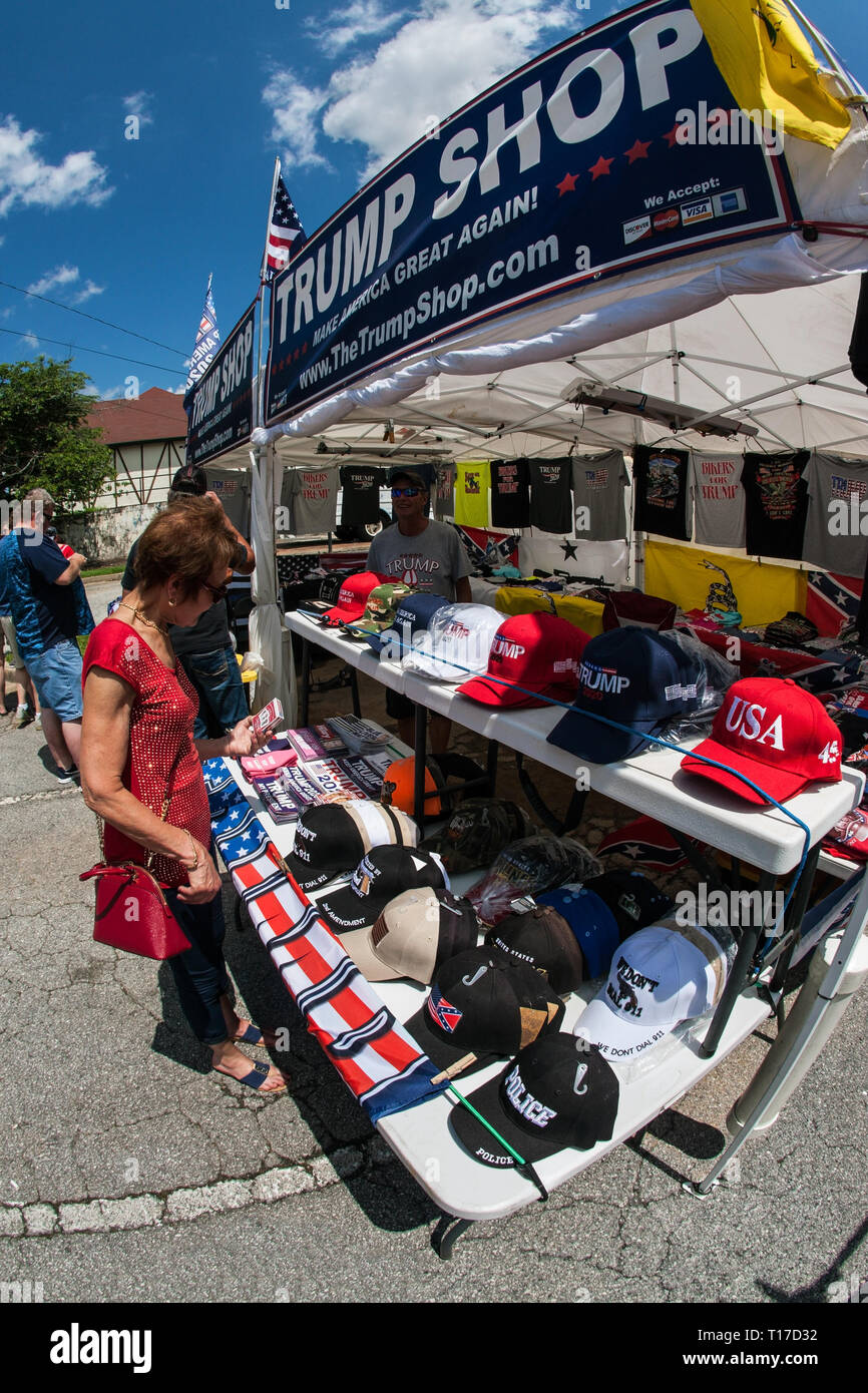 American flag trump merchandise hi-res stock photography and images - Alamy