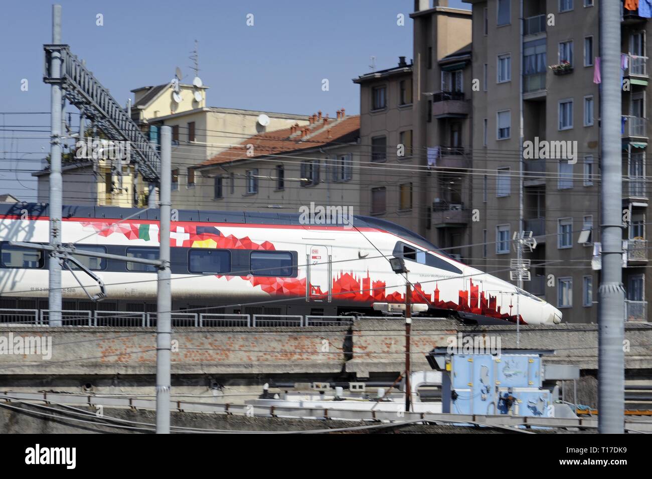 Trains italy swiss hi-res stock photography and images - Alamy