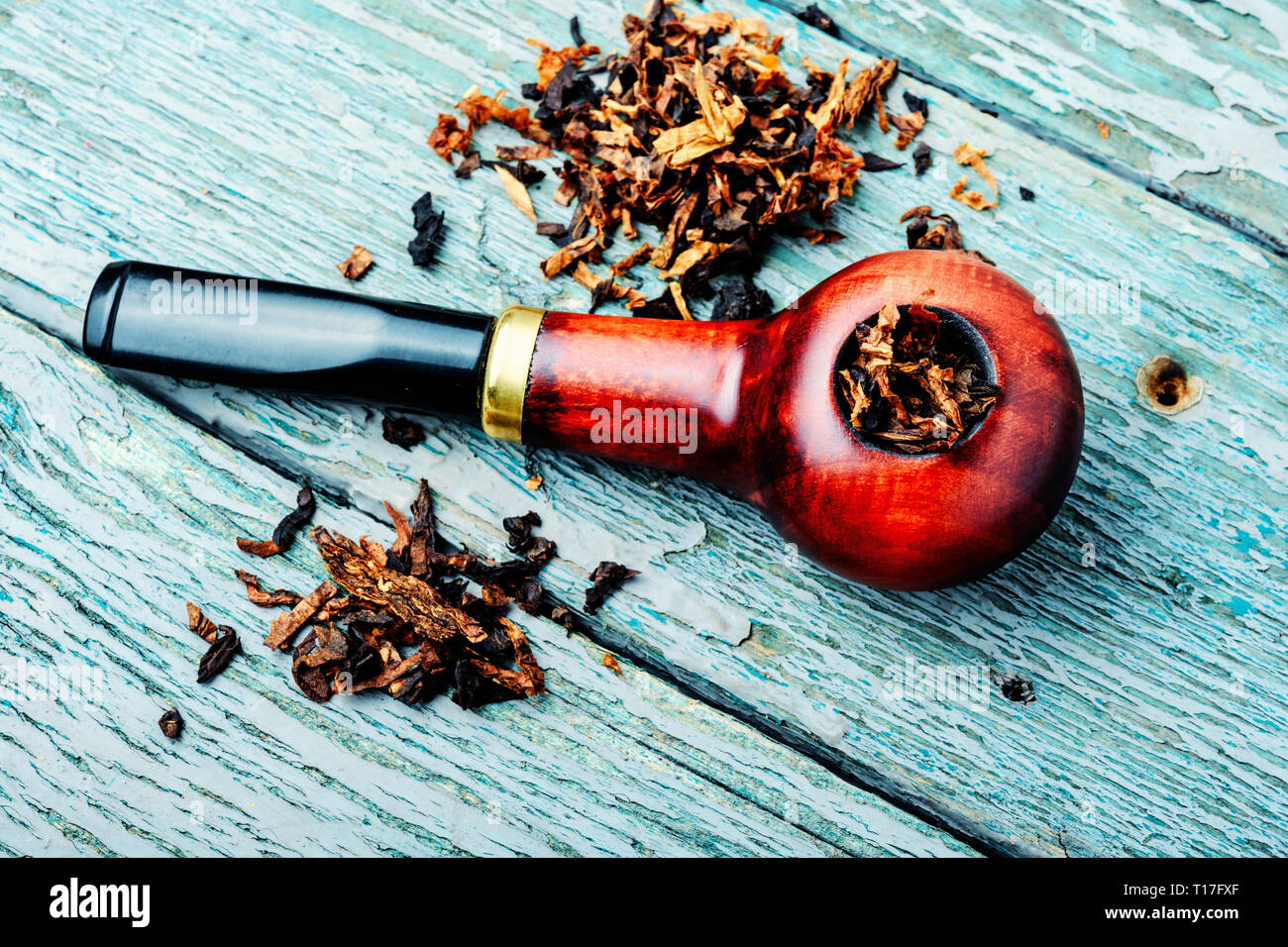 Vintage tobacco pipe hi-res stock photography and images - Alamy