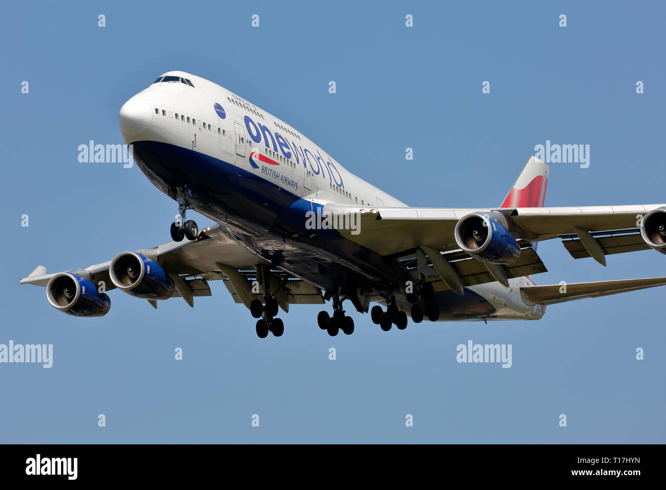 Boeing 747 landing flaps hi-res stock photography and images - Alamy
