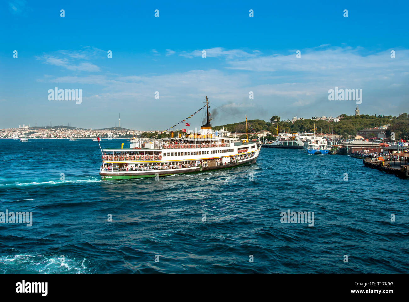 Port of sirkeci hi-res stock photography and images - Alamy