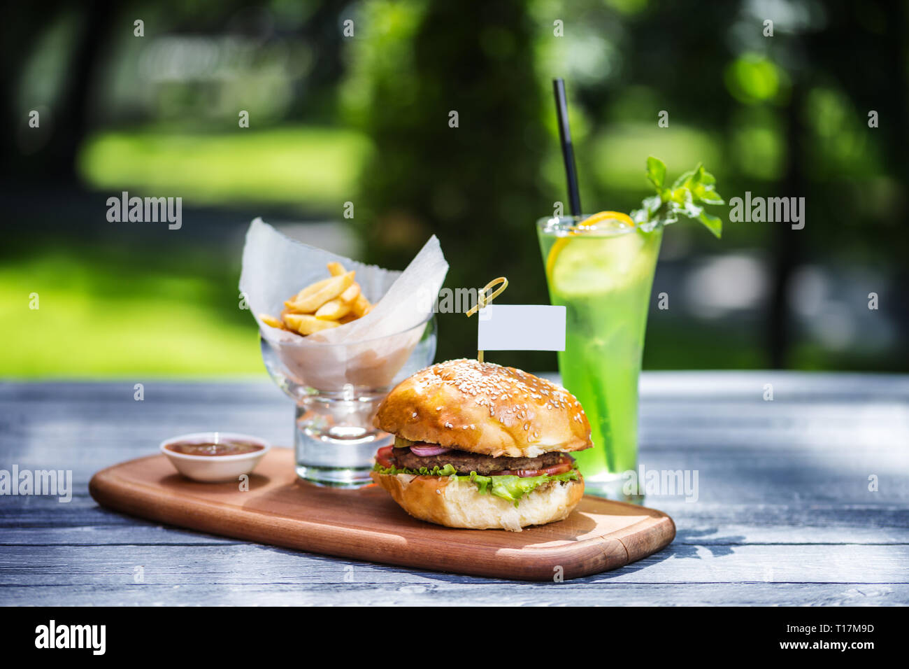 Hamburger Fries Cold Drink High Resolution Stock Photography and Images ...