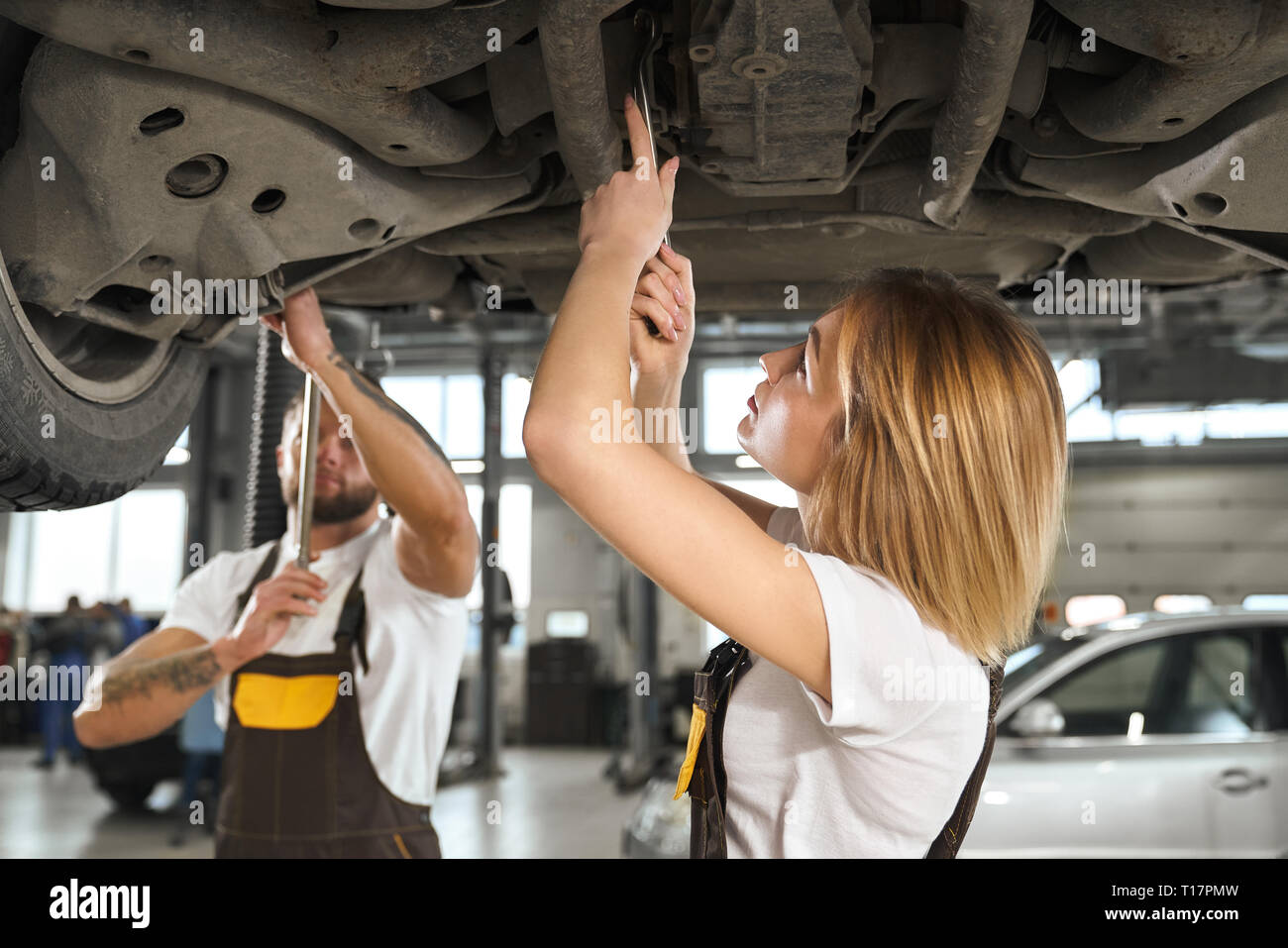 Vehicle fixing hi-res stock photography and images - Alamy