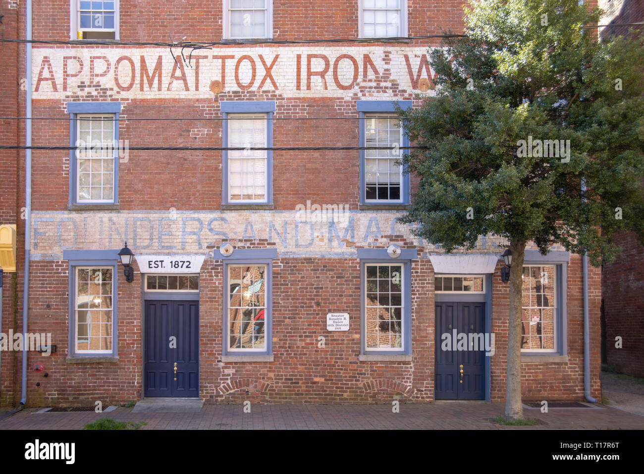 Red brick building facade 19th century hi-res stock photography and ...