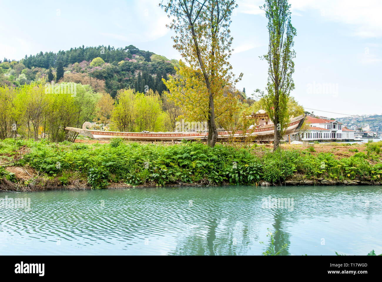 Istanbul, Turkey, 17 April 2006: Ottoman Boat, Kucuksu Kasri, Anadolu ...