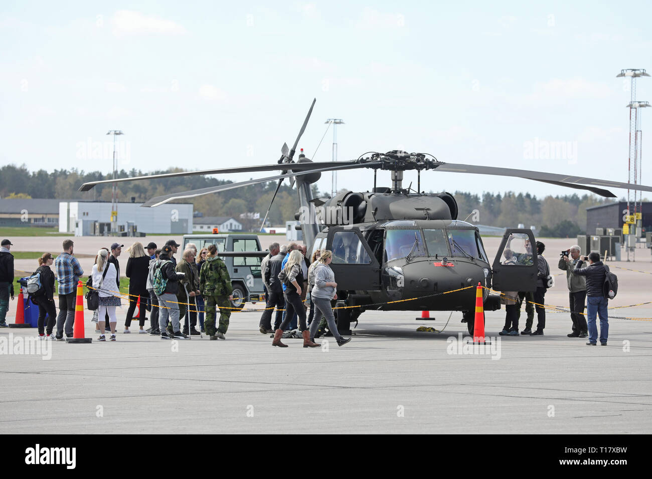 Uh 60m helicopter hi-res stock photography and images - Alamy