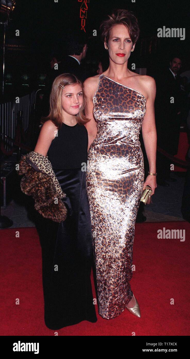 LOS ANGELES, CA. January 16, 1997: Actress Jamie Lee Curtis & daughter ...
