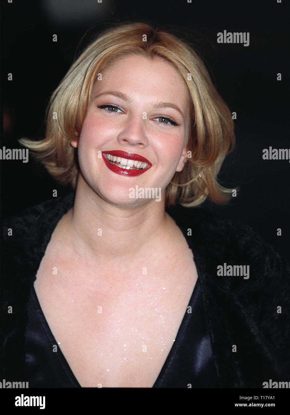 Julia Drew's Instagram, Twitter & Facebook on IDCrawl