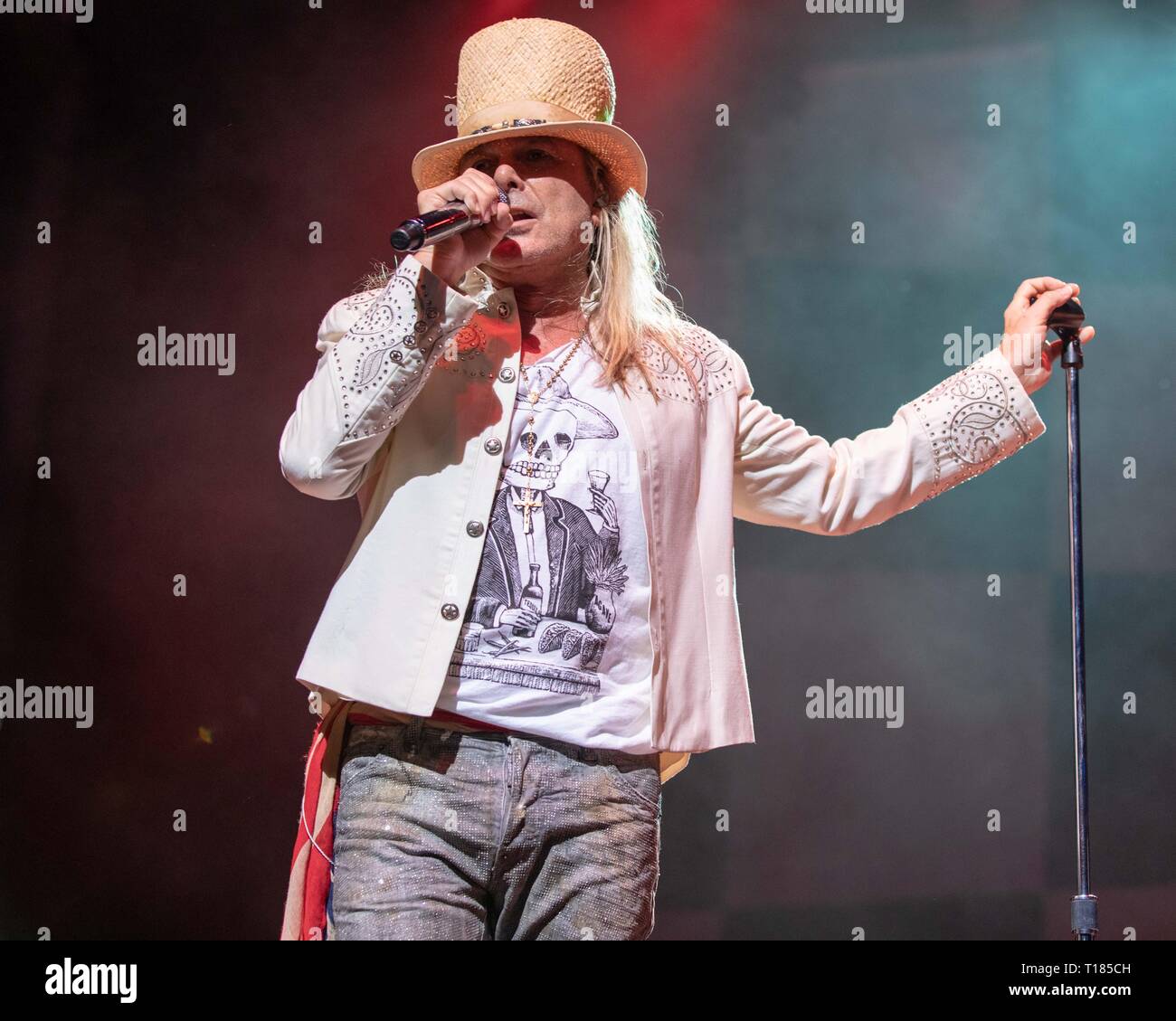 Robin zander of cheap trick hi-res stock photography and images - Alamy