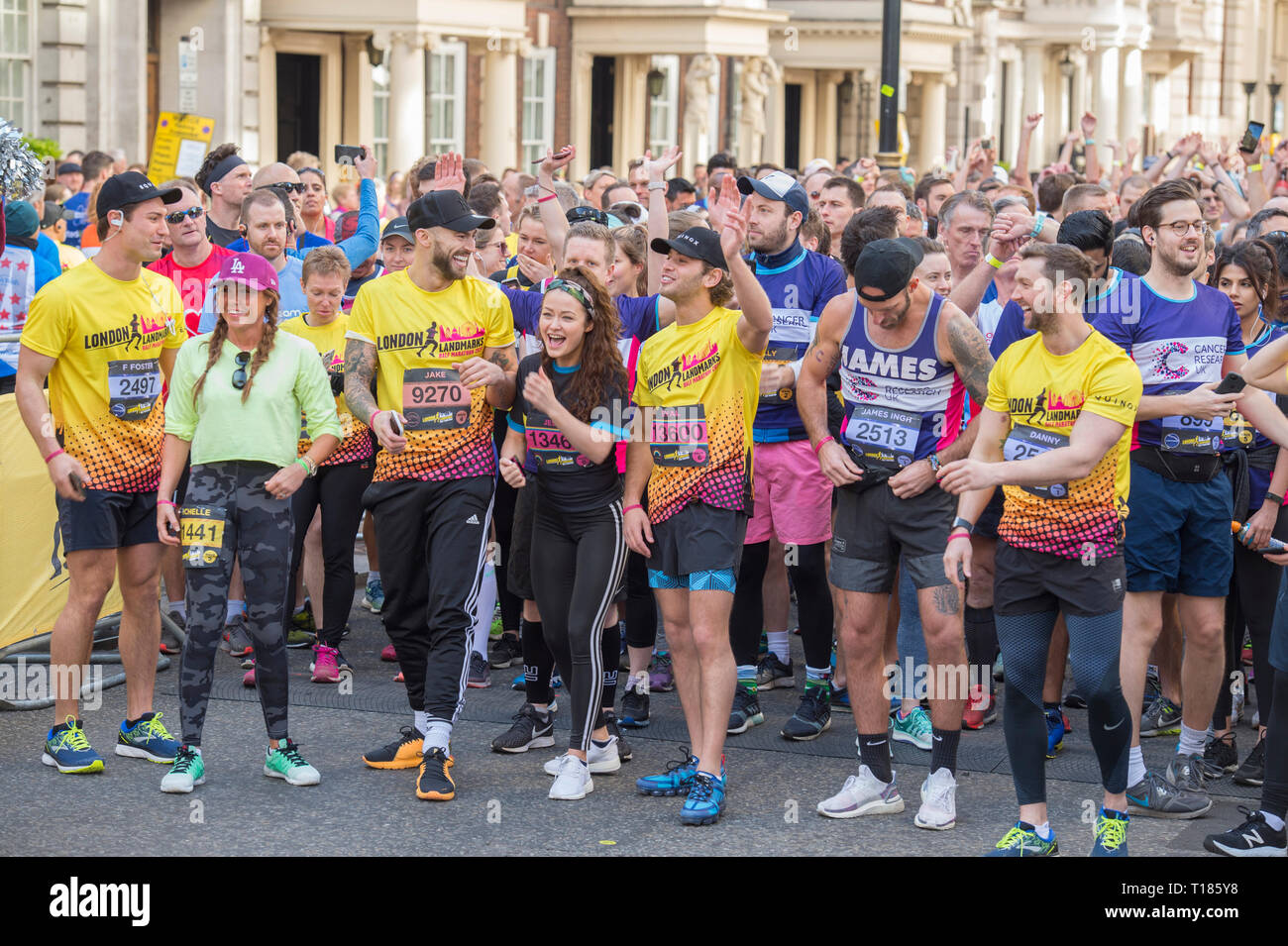London marathon start line hi-res stock photography and images - Alamy