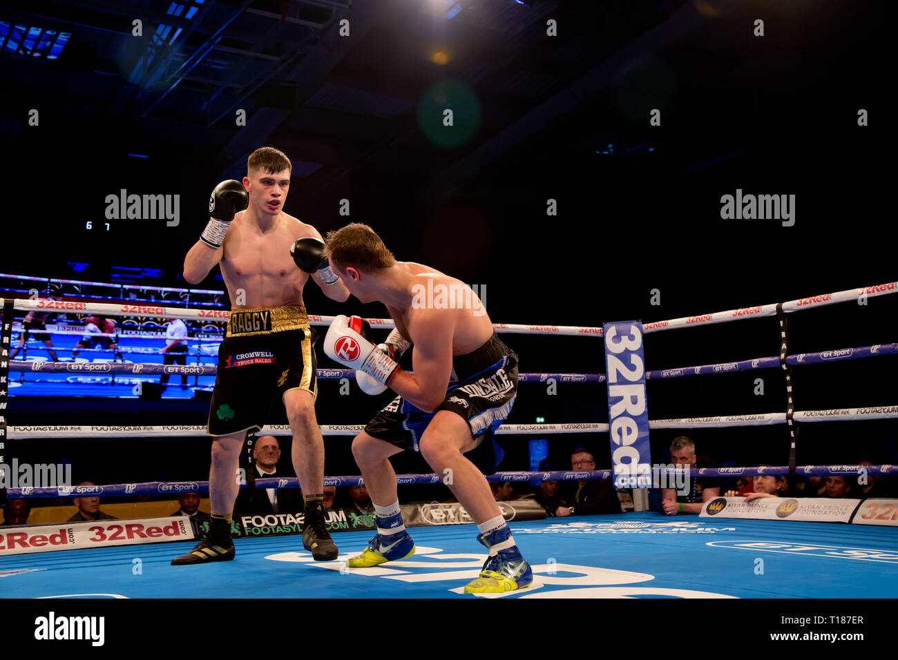Boxing hatton warren hi-res stock photography and images - Alamy