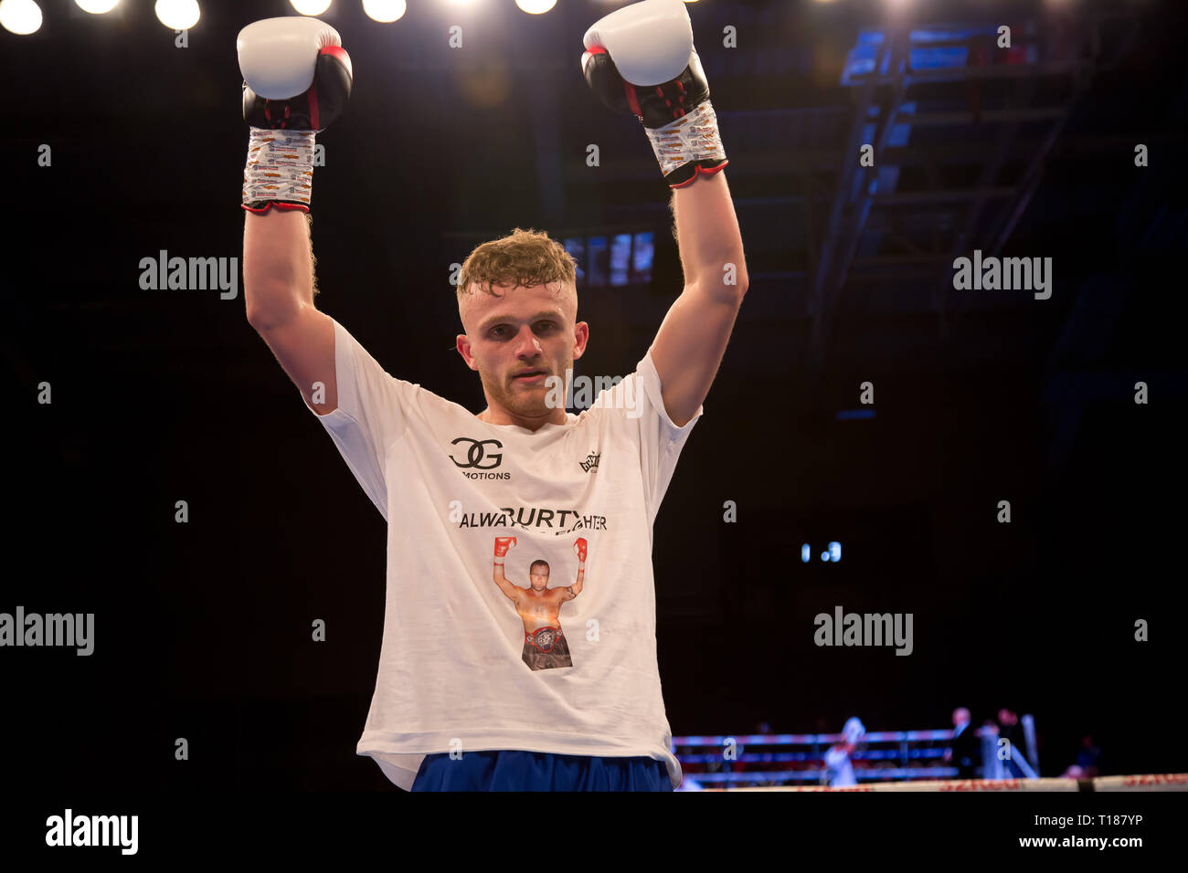 World middleweight boxing champions hi-res stock photography and images ...