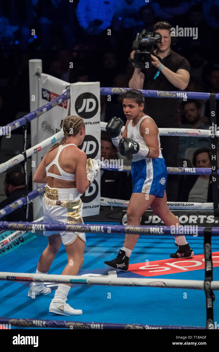 Boxing ring girl uk hi-res stock photography and images - Alamy