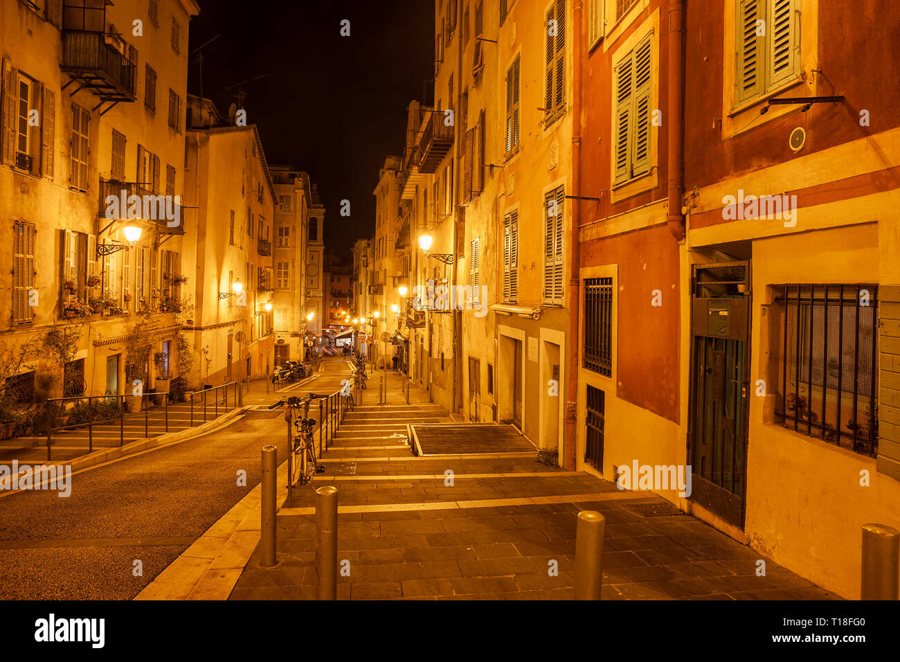 France empty houses hi-res stock photography and images - Alamy
