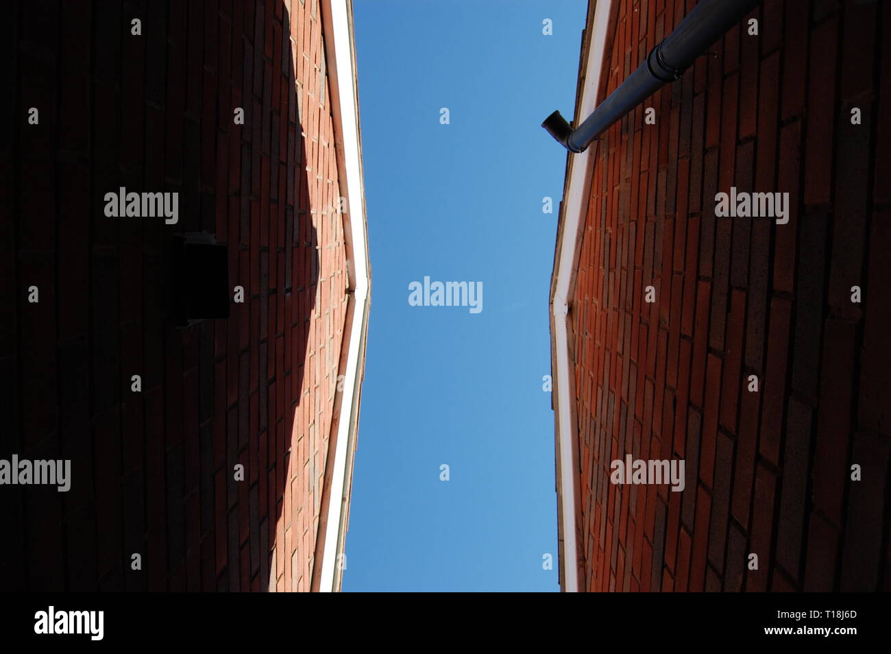 The space between two houses Stock Photo - Alamy