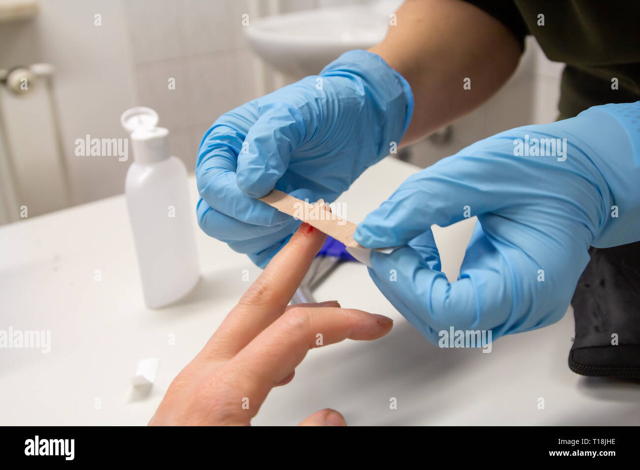 Finger bandage hi-res stock photography and images - Alamy