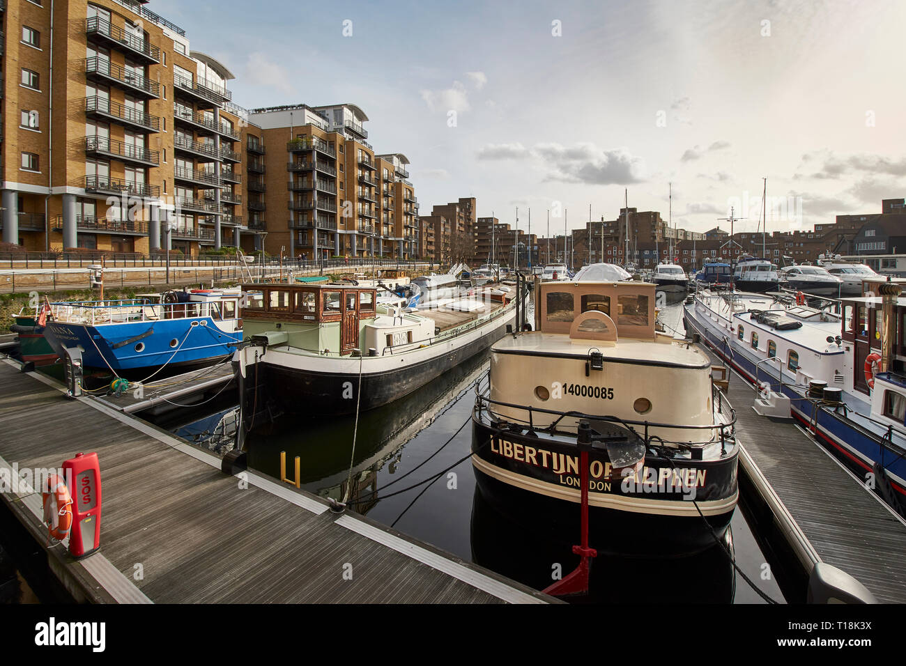 LONDON TOWER HAMLETS ST KATHARINE DOCKS MARINA WITH CANAL BOATS OR ...