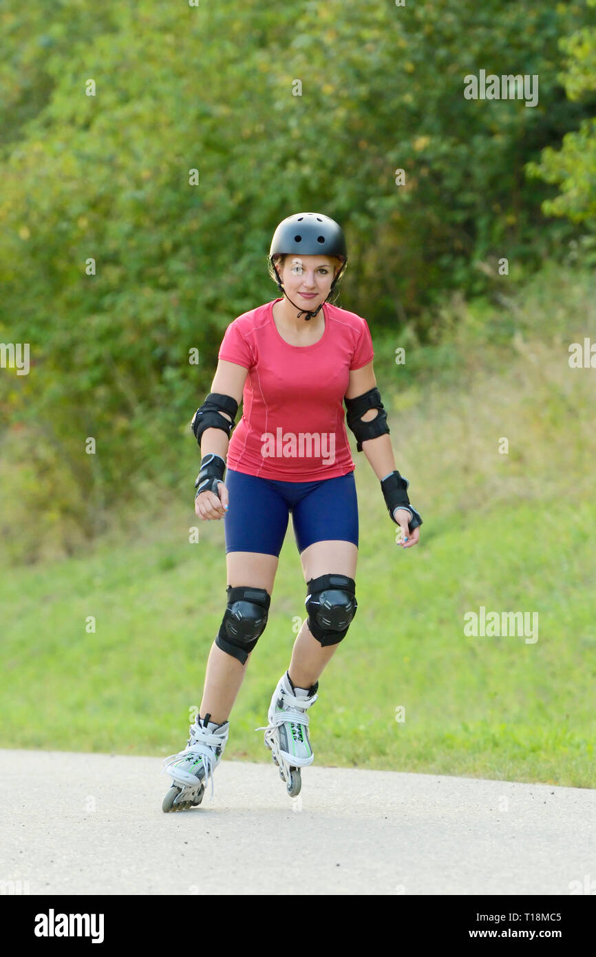 Rollerblading Women High Resolution Stock Photography and Images - Alamy