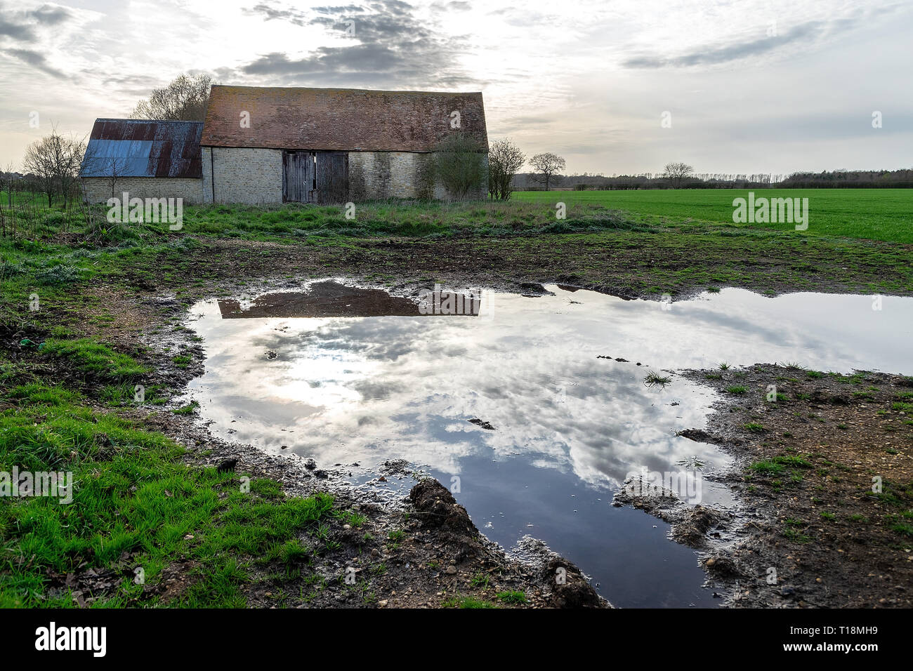 An old barn set in the Oxfordshire countryside which is now disused. It ...