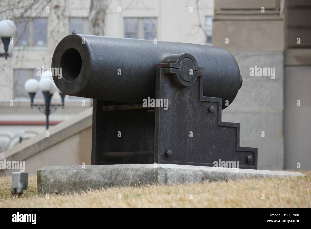 Antique, vintage cast iron cannon Lafayette, Indiana Stock Photo - Alamy