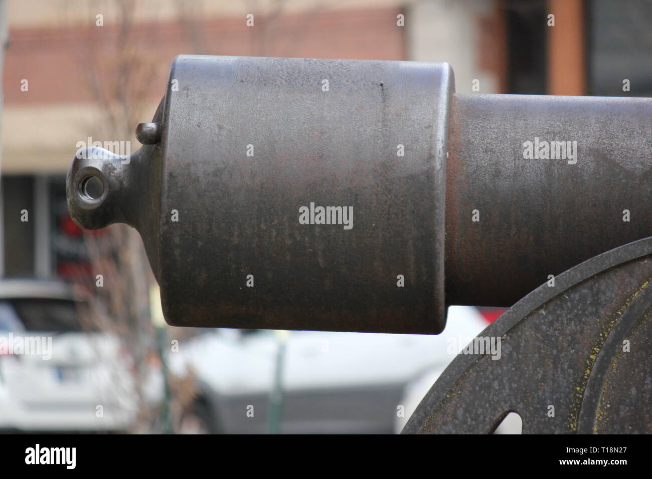 Antique, vintage cast iron cannon Lafayette, Indiana Stock Photo - Alamy