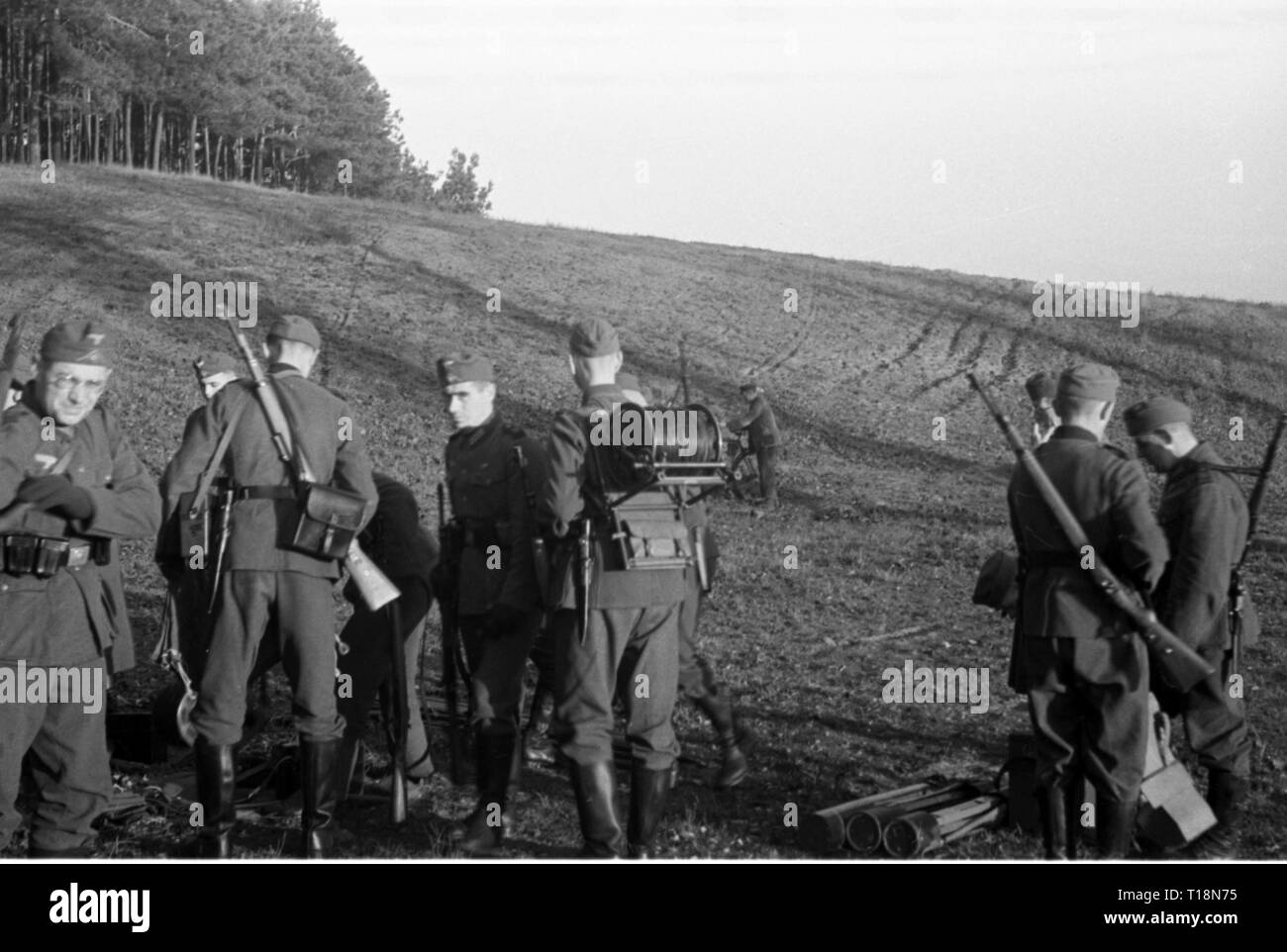 Artillery regiment hi-res stock photography and images - Alamy