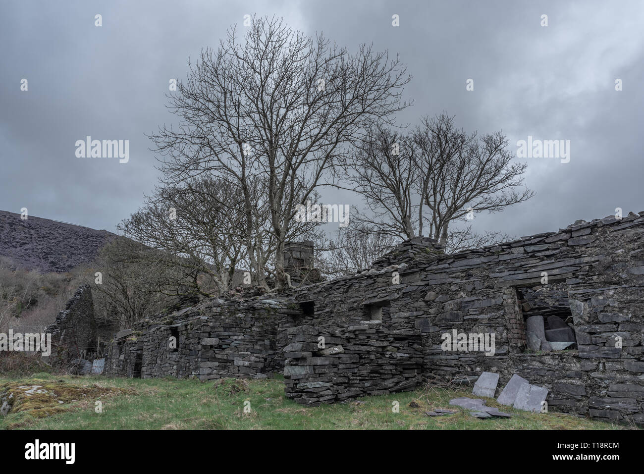 Nantlle valley slate quarry landscape hi-res stock photography and ...