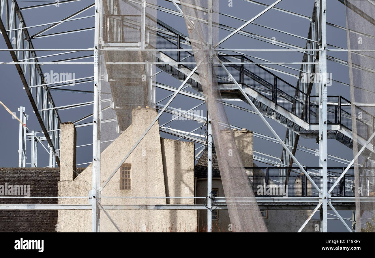 Steel box frame hi-res stock photography and images - Alamy