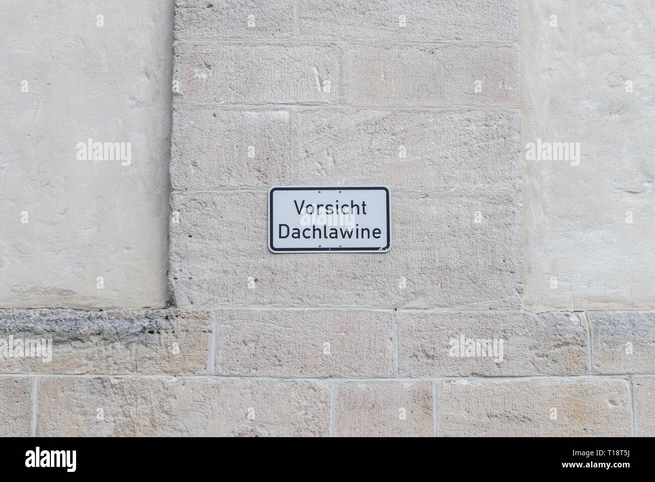 Unsafe wall warning sign hi-res stock photography and images - Alamy