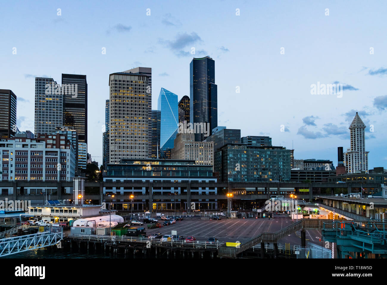 Seattle bay waterfront downtown town city hi-res stock photography and ...