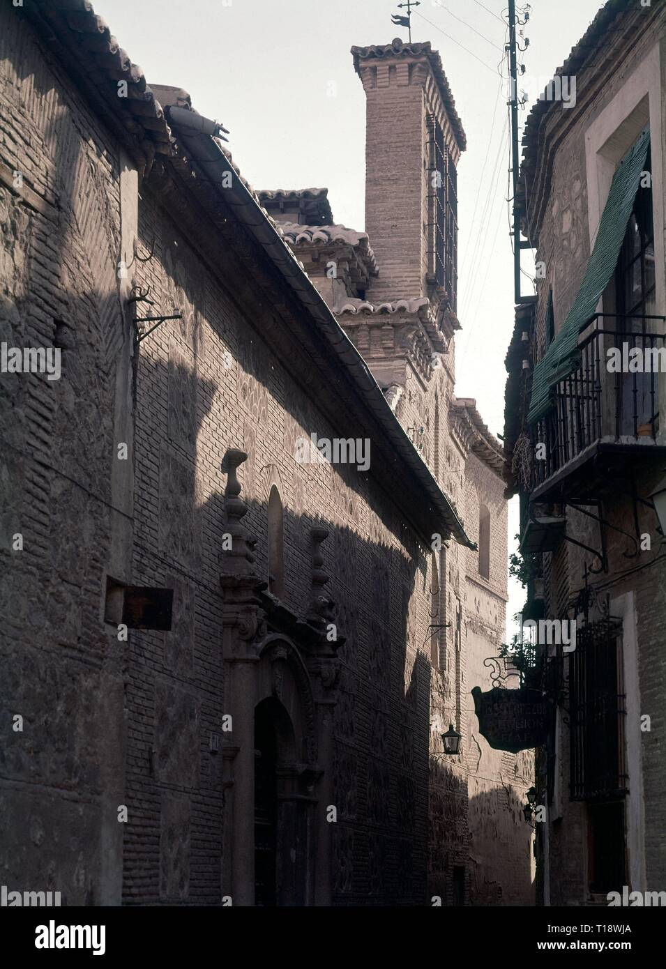 Convent of santa isabel de los reyes hi-res stock photography and ...