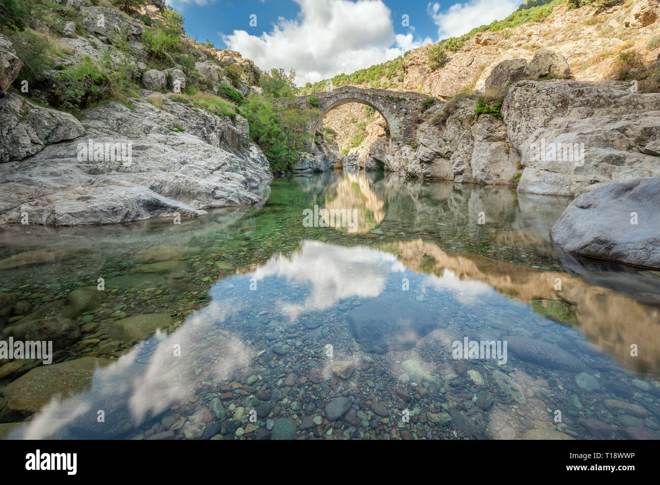 Medieval long bridge hi-res stock photography and images - Alamy