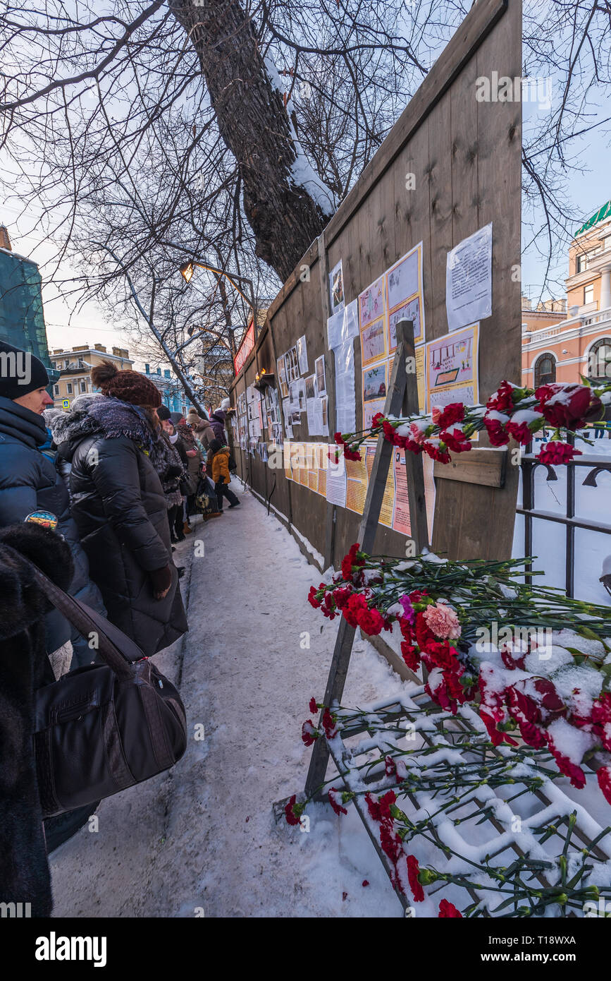 People watching memorial draws during the 101th anniversary of the ...