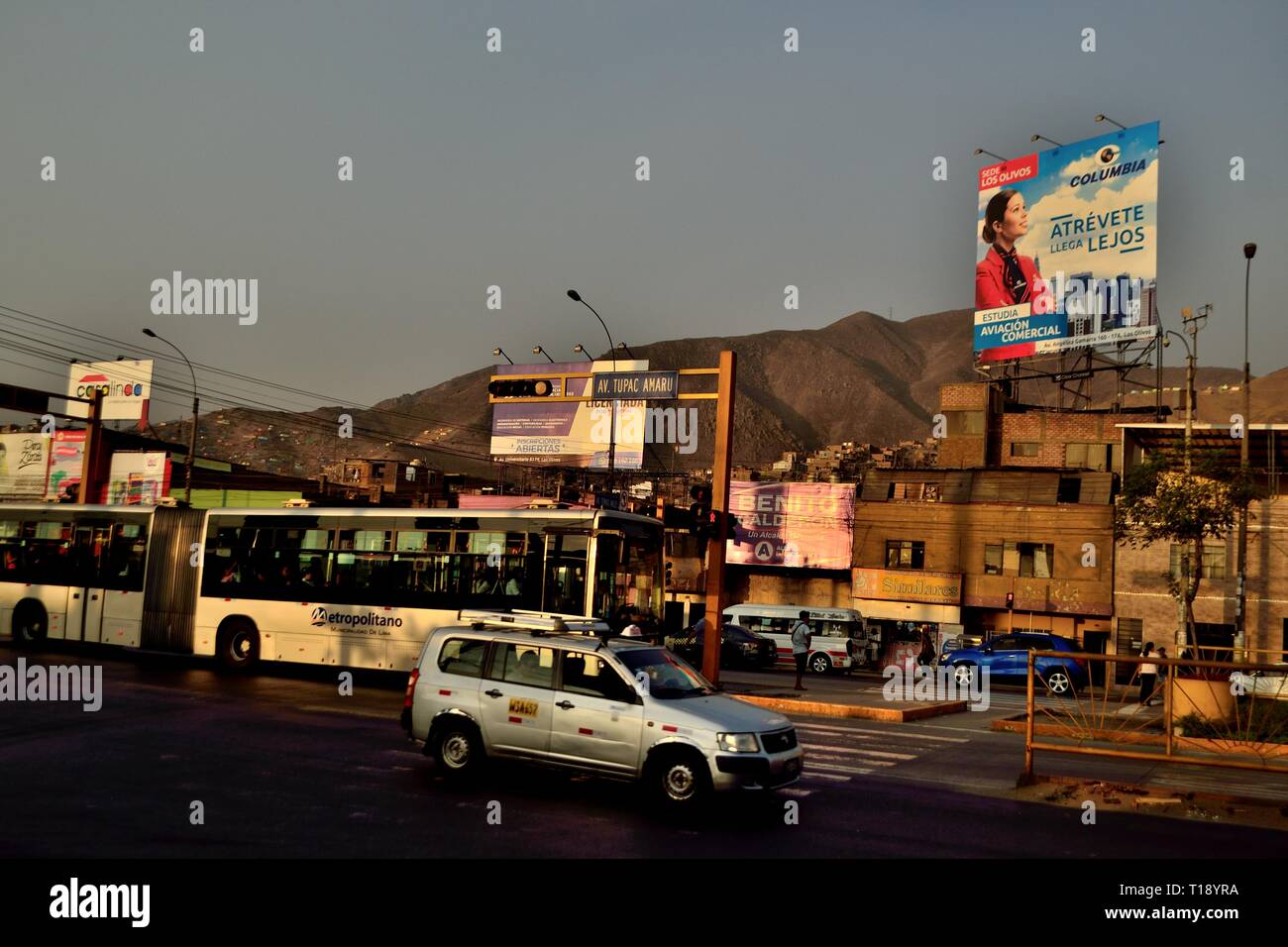 Billboard selling cars hi-res stock photography and images - Alamy