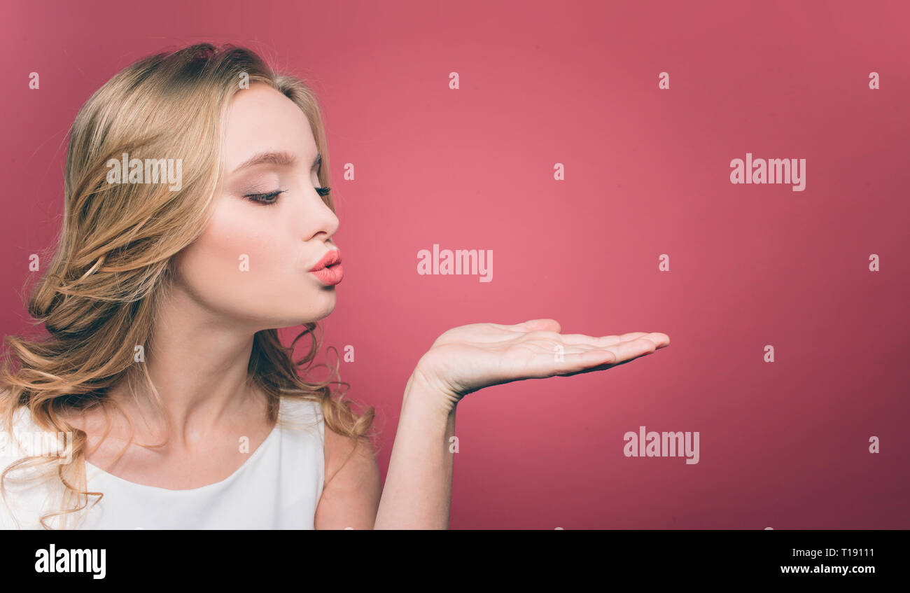 Lips together hi-res stock photography and images - Alamy