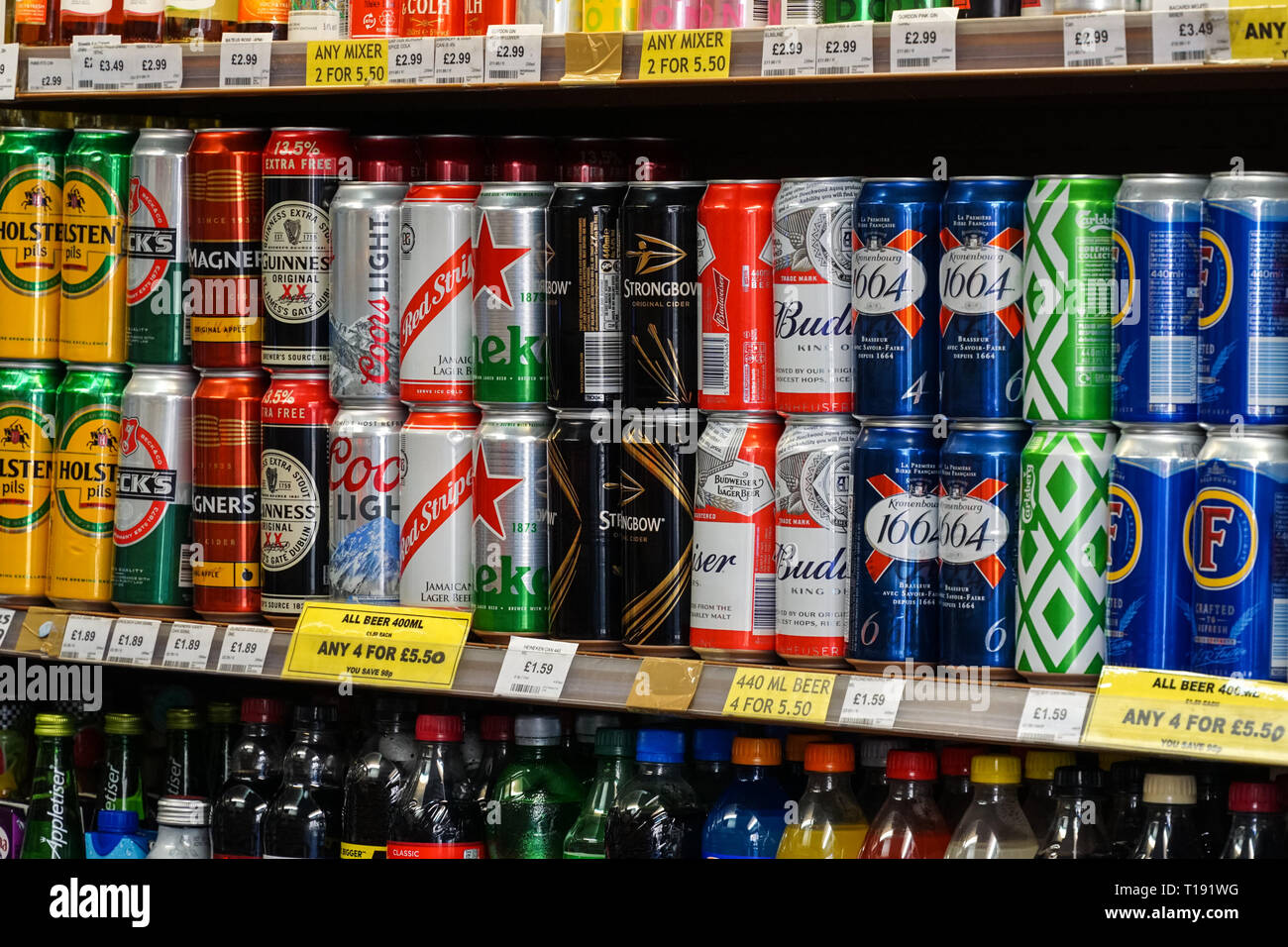 Chilled beer in shop hi-res stock photography and images - Alamy