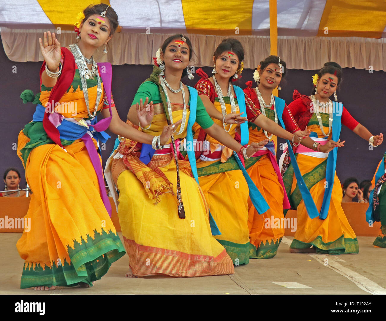 Students of Visva-Bharati University are performing on the stage to ...