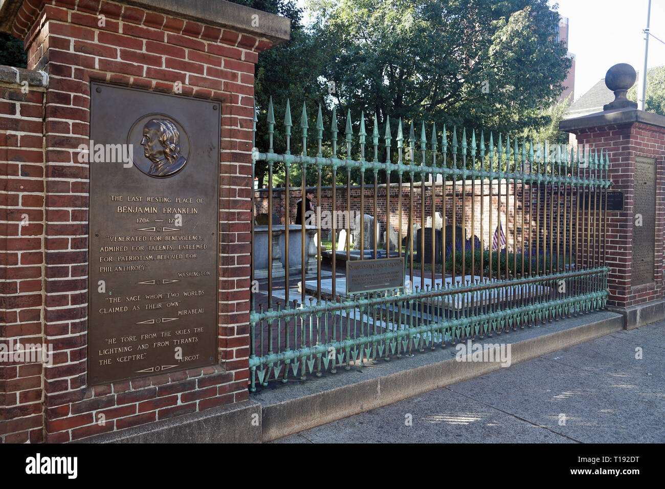 Ben franklin cemetery hi-res stock photography and images - Alamy