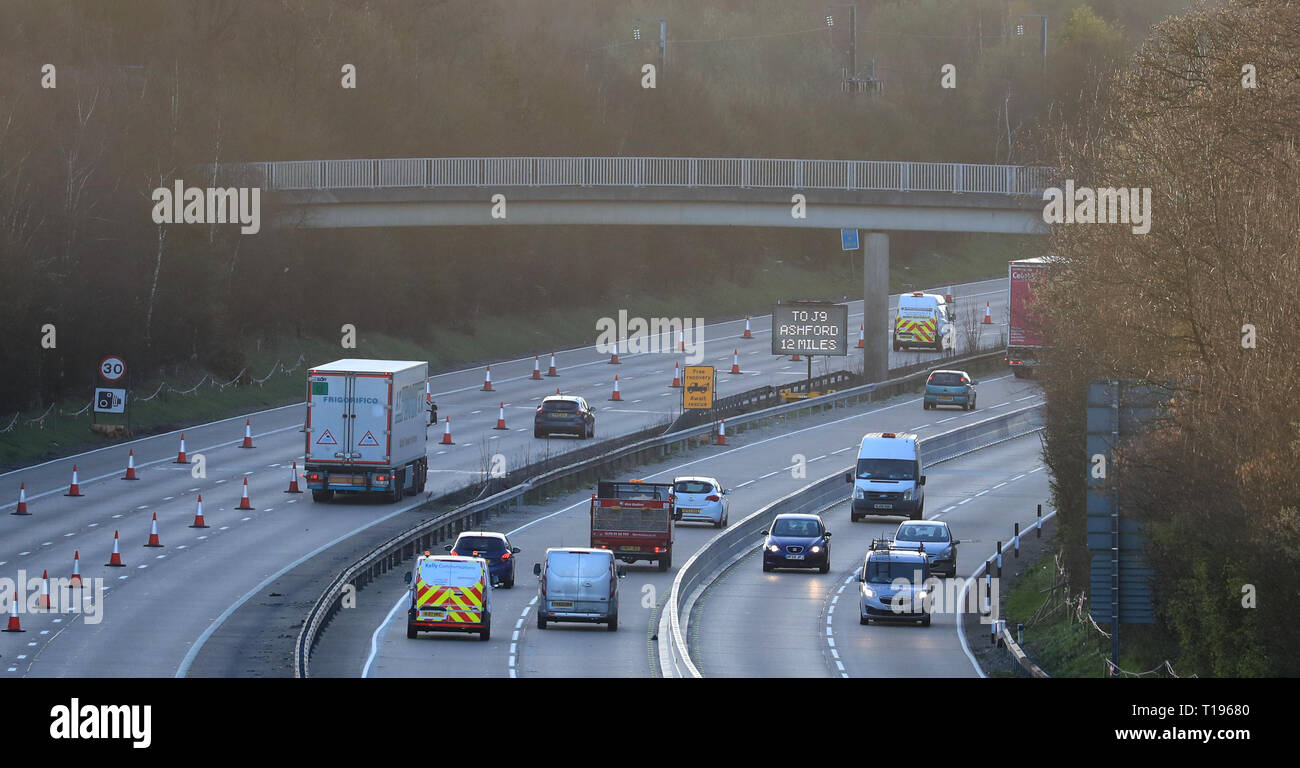 Kent if traffic grinds to hi-res stock photography and images - Alamy