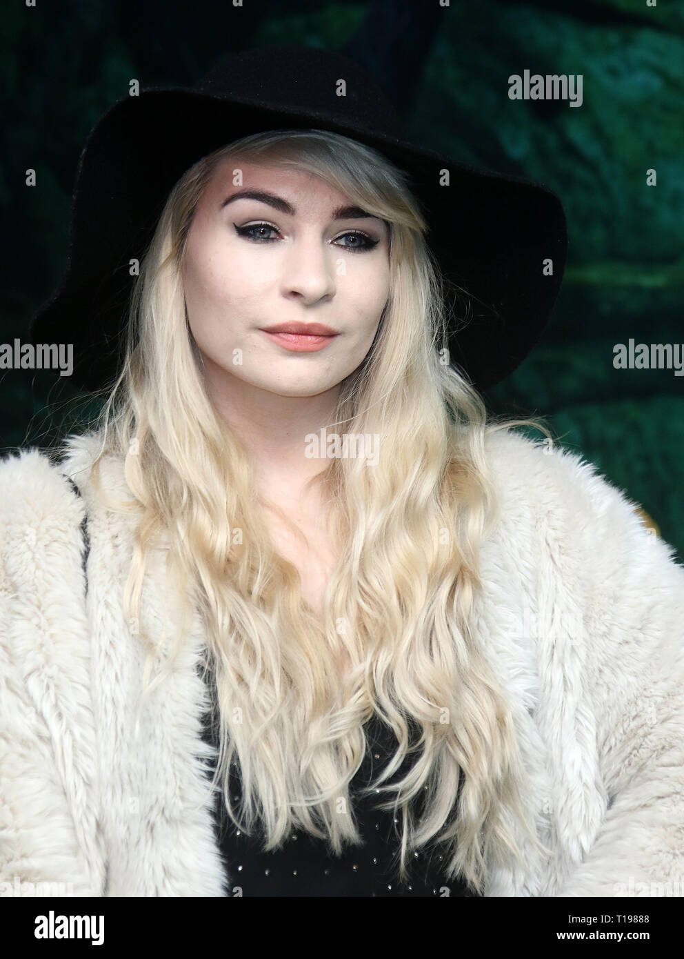 Katie snooks hi-res stock photography and images - Alamy